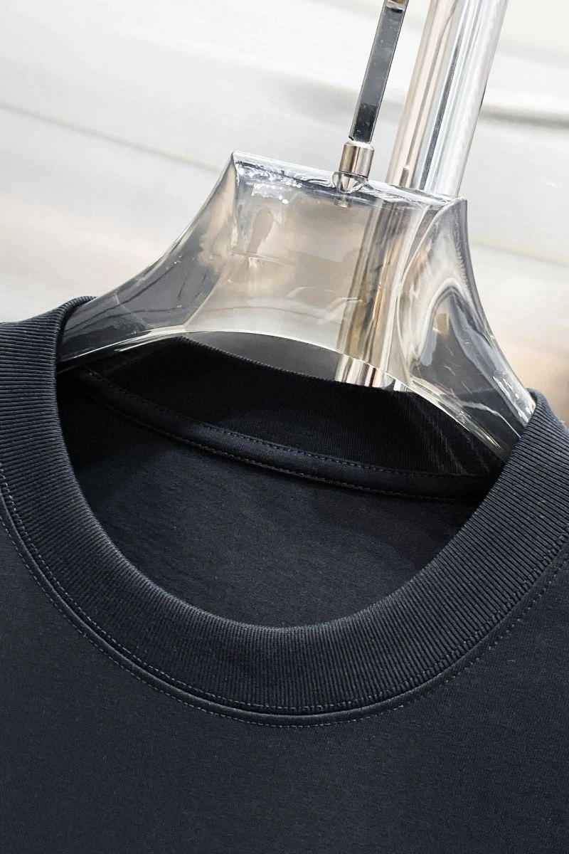 Low-cost Vivienne Westwood T-Shirts