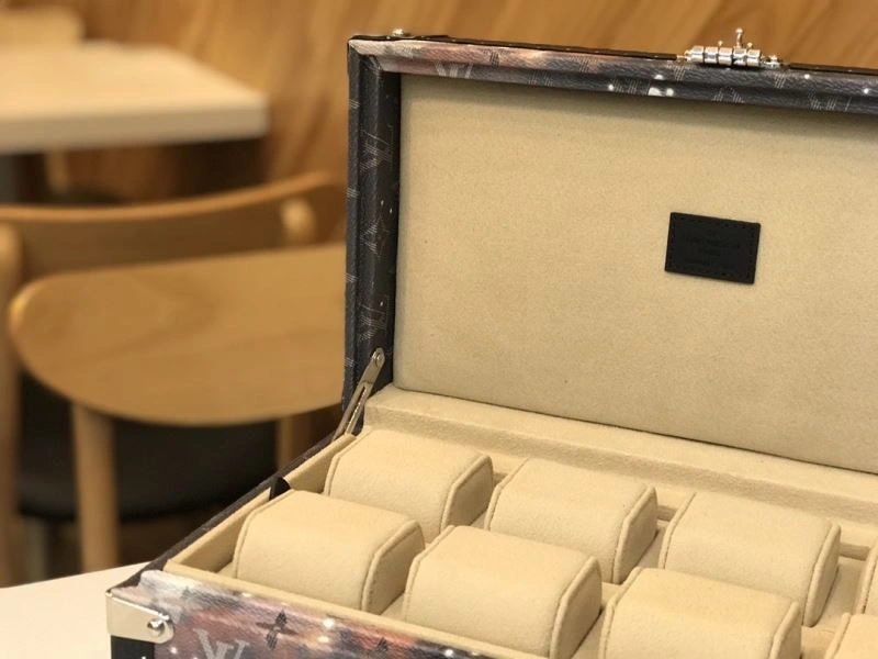 Inexpensive Watch Box