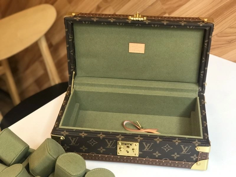 Brand-authenticated Watch Box