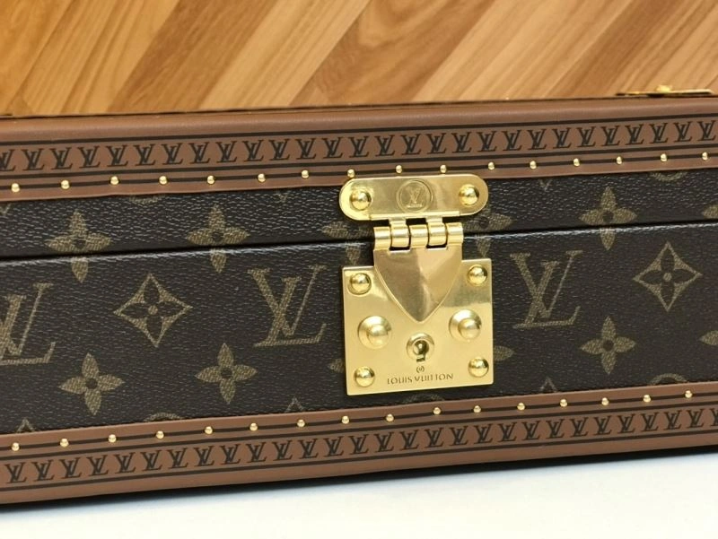 Low-cost Watch Box