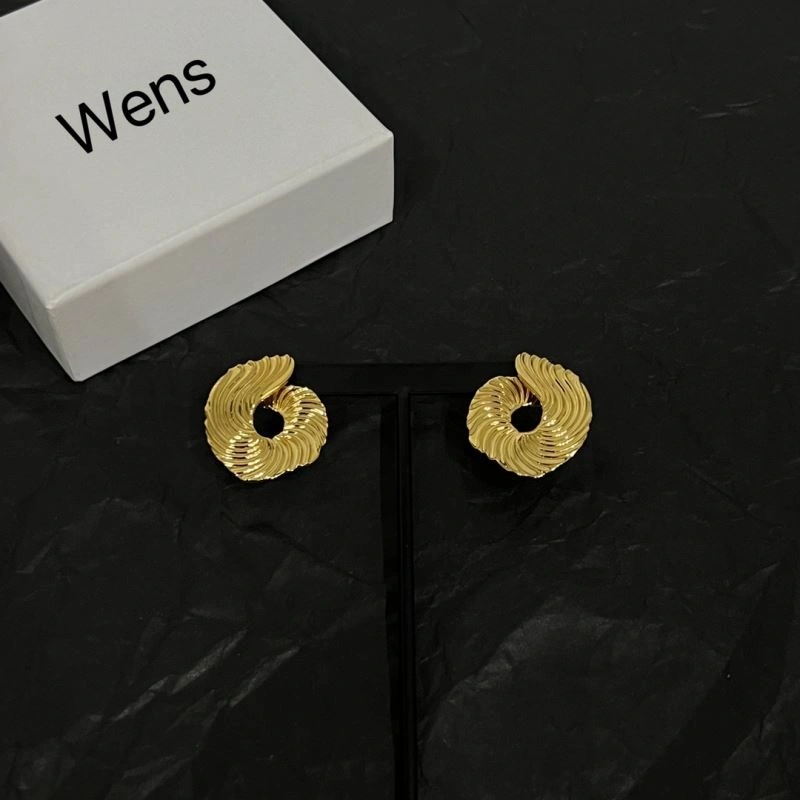 Indistinguishable Wens Earrings