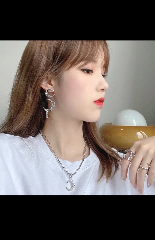 Wens Earrings