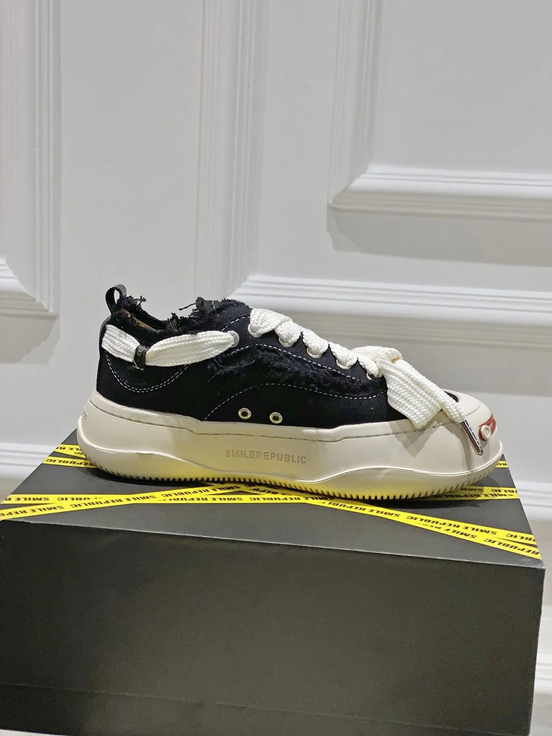 1:1 copy Xvessel Shoes