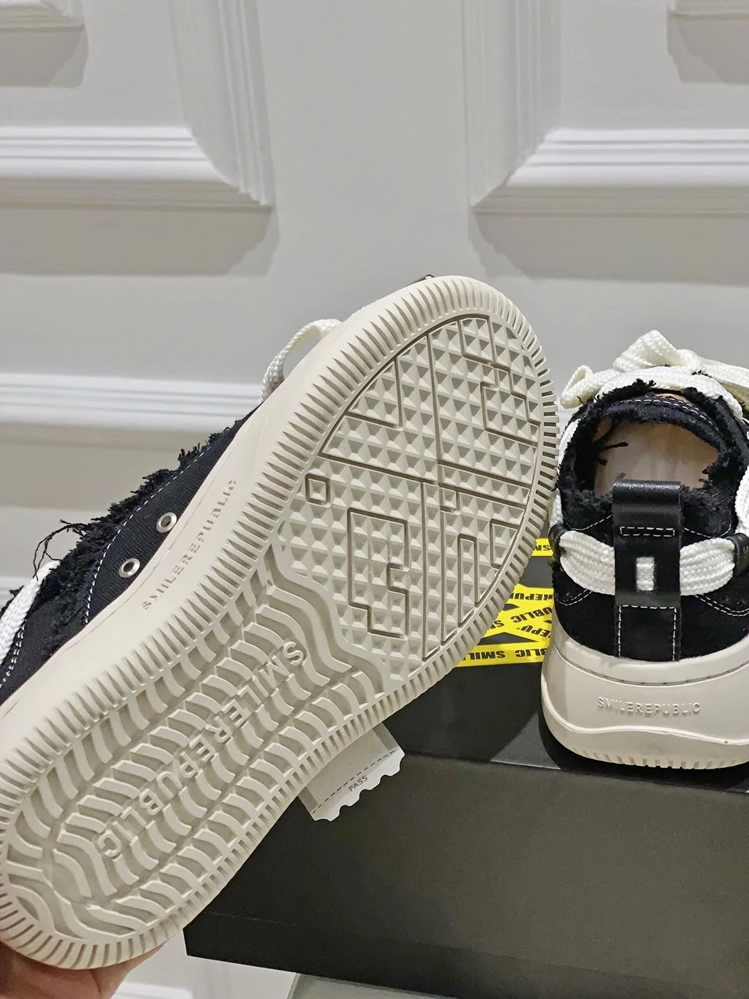 1:1 copy Xvessel Shoes