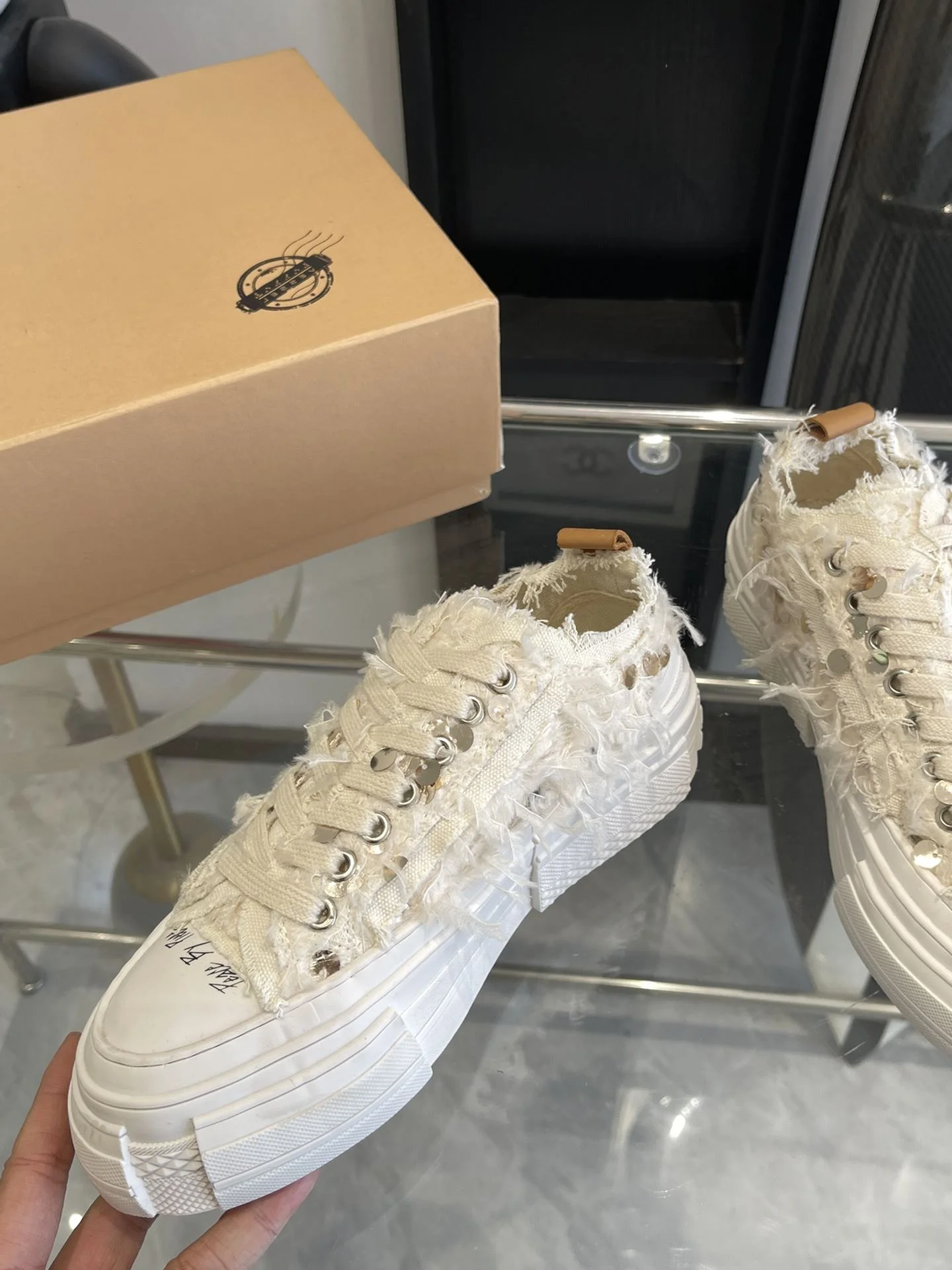 Budget-friendly Xvessel Shoes
