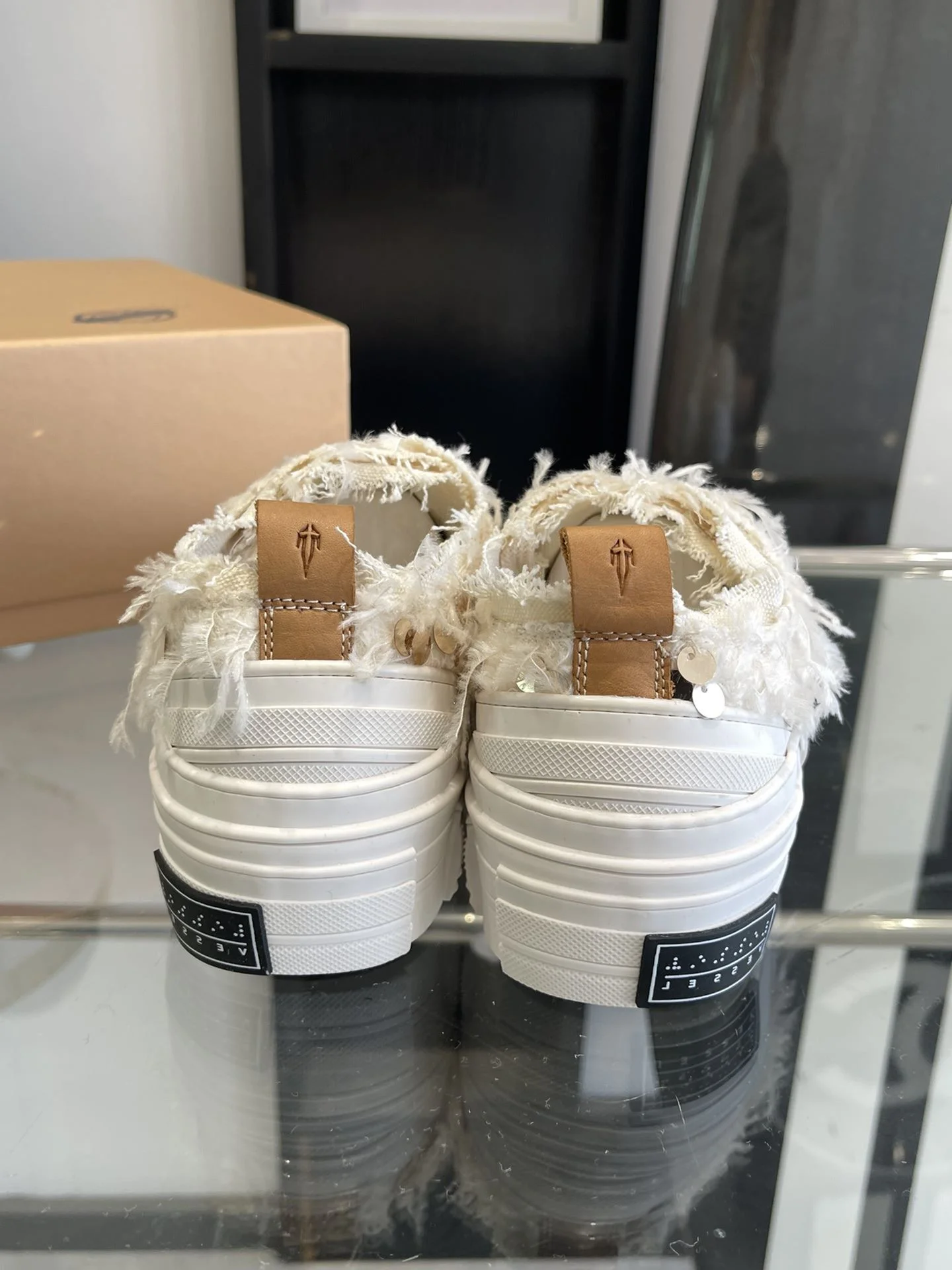 Budget-friendly Xvessel Shoes