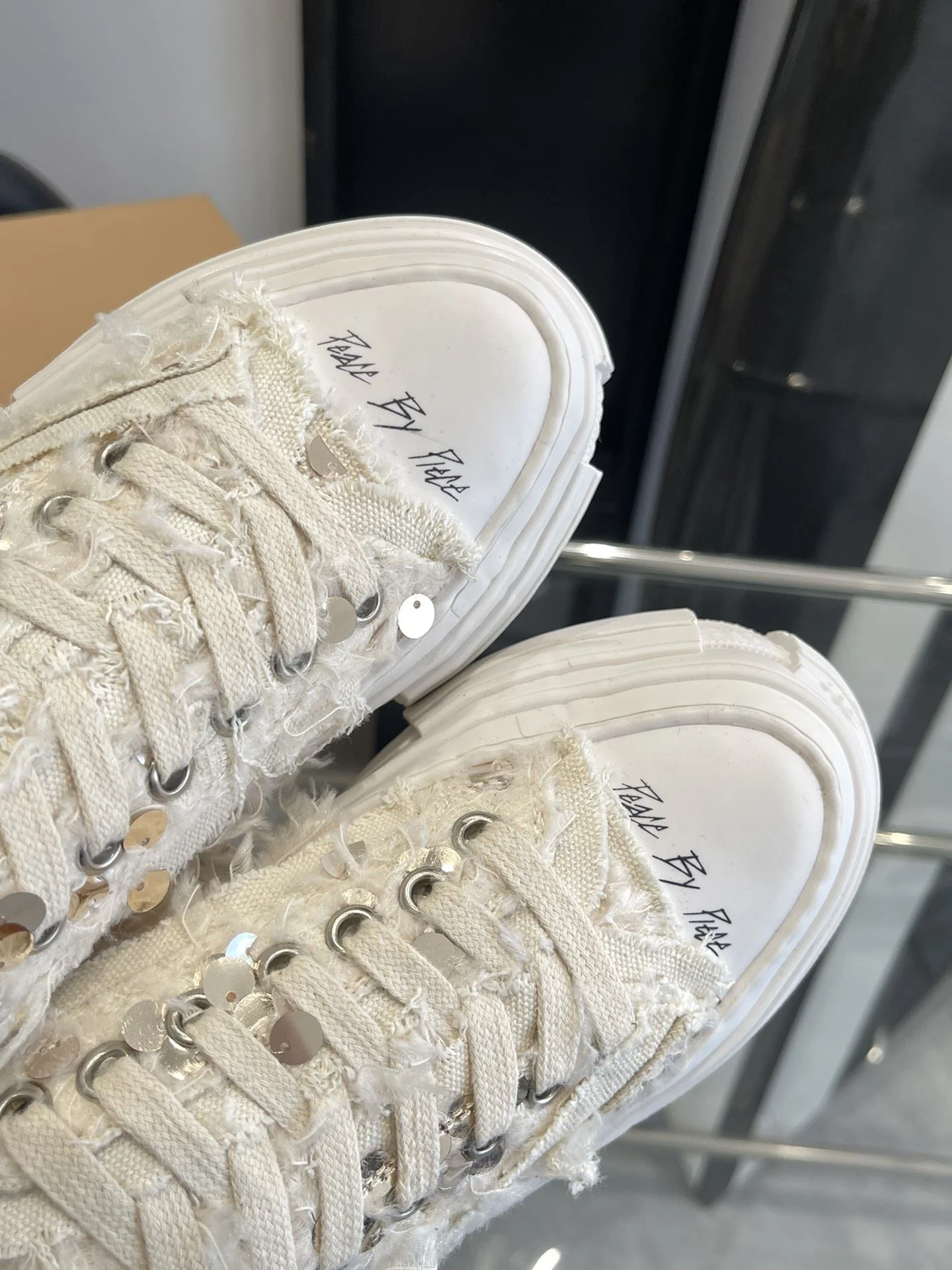 Budget-friendly Xvessel Shoes