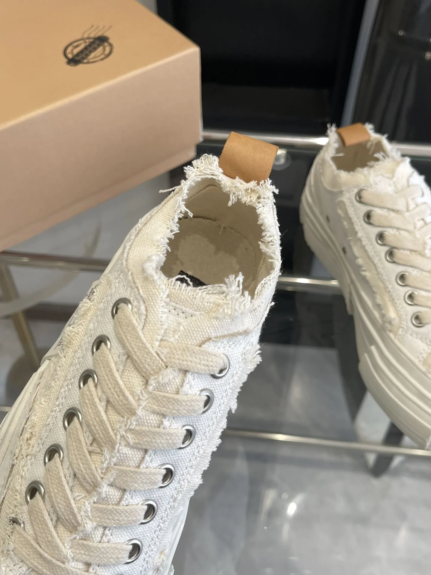 Low-cost Xvessel Shoes