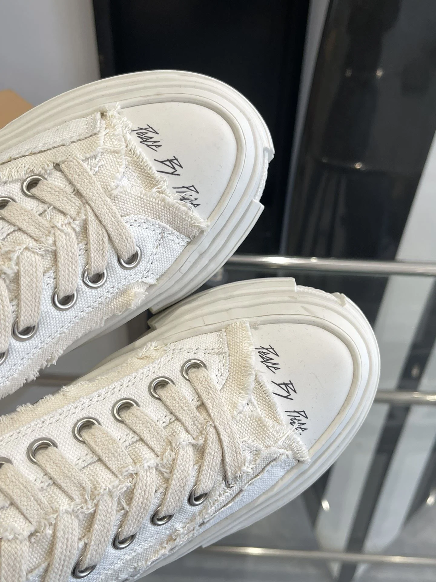 Low-cost Xvessel Shoes
