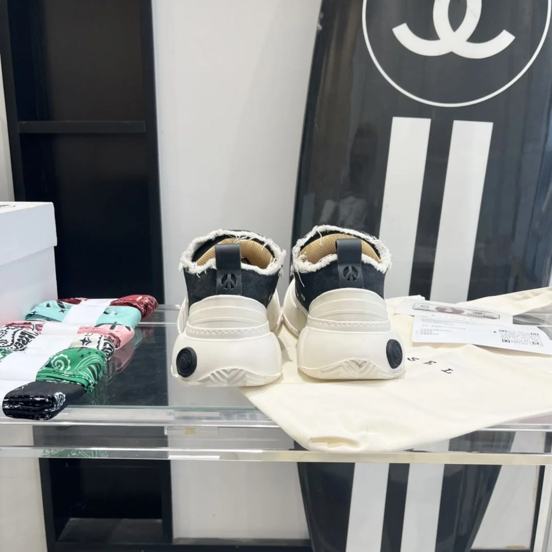 1:1 copy Xvessel Shoes