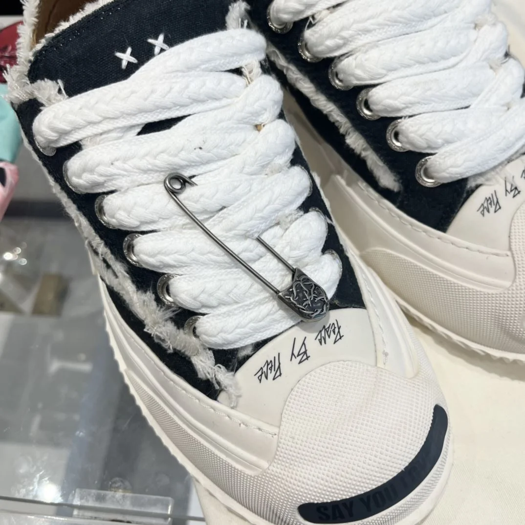 1:1 copy Xvessel Shoes