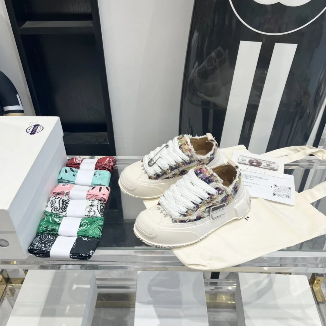 Exact replica Xvessel Shoes
