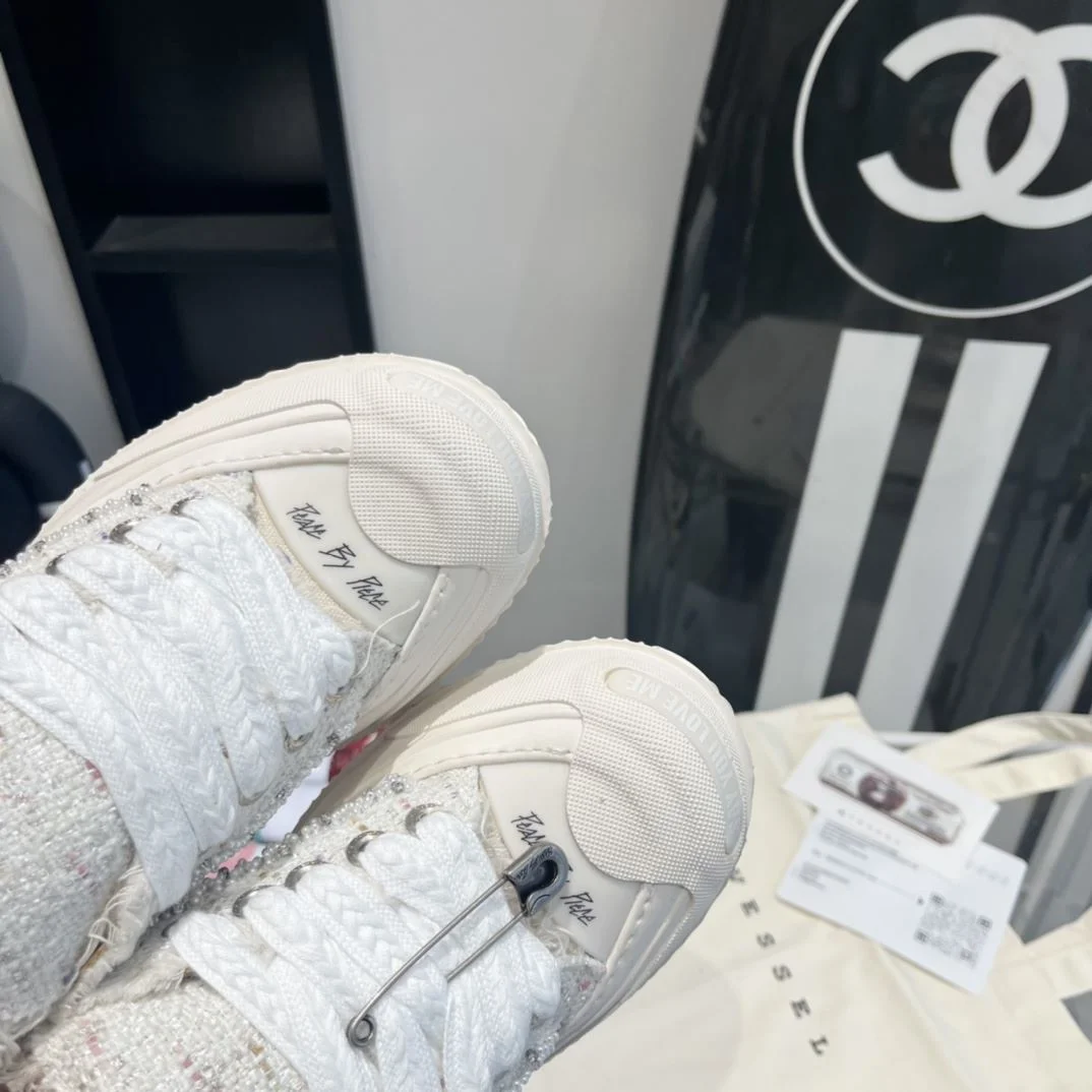 Discounted Xvessel Shoes