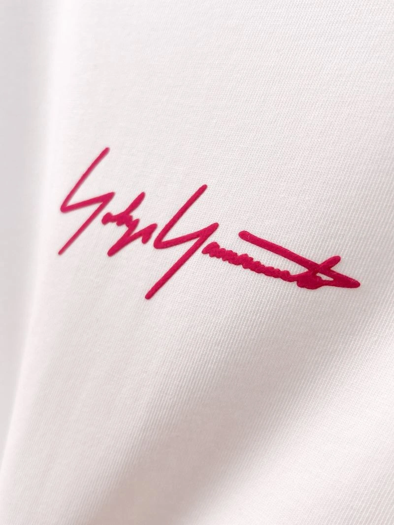 Accurate model Y-3 T-Shirts