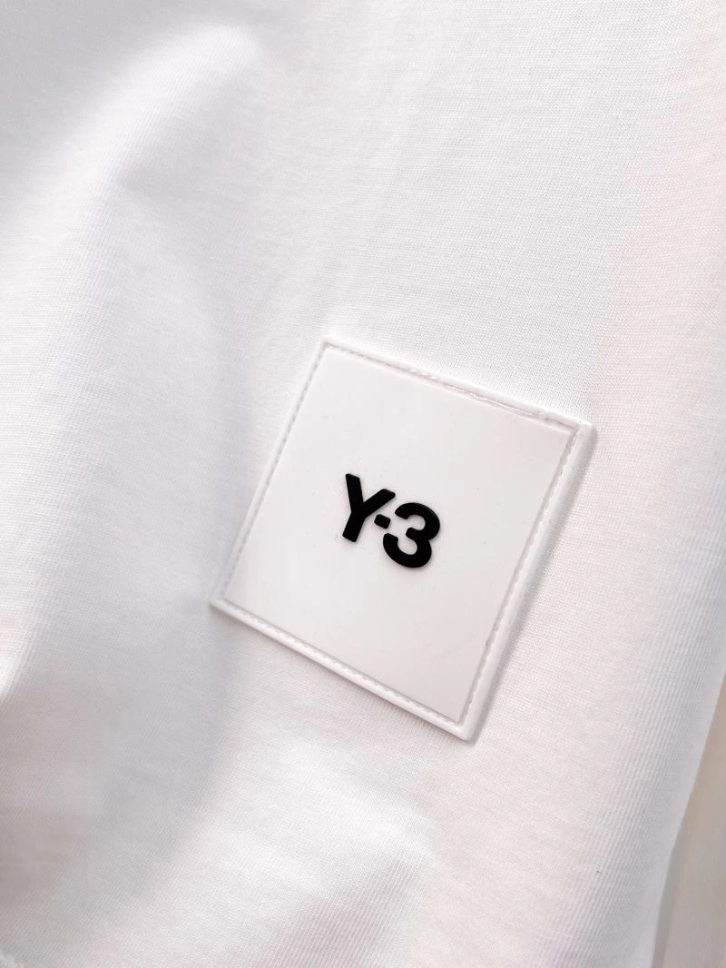 Accurate model Y-3 T-Shirts