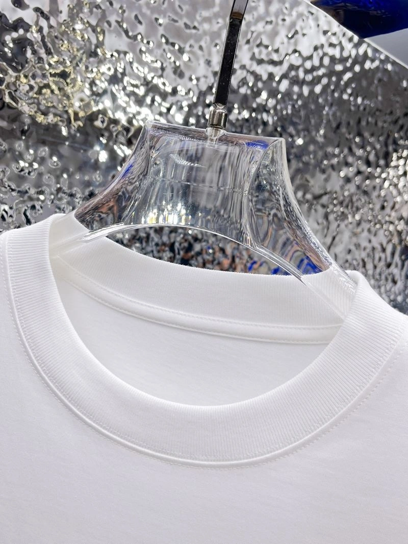 Exact replica Y-3 T-Shirts