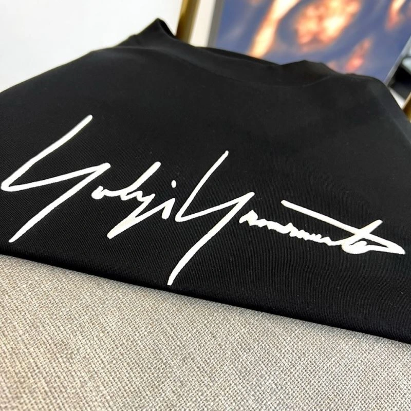 Exact replica Y-3 T-Shirts