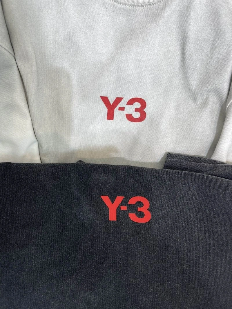 Exact replica Y-3 T-Shirts