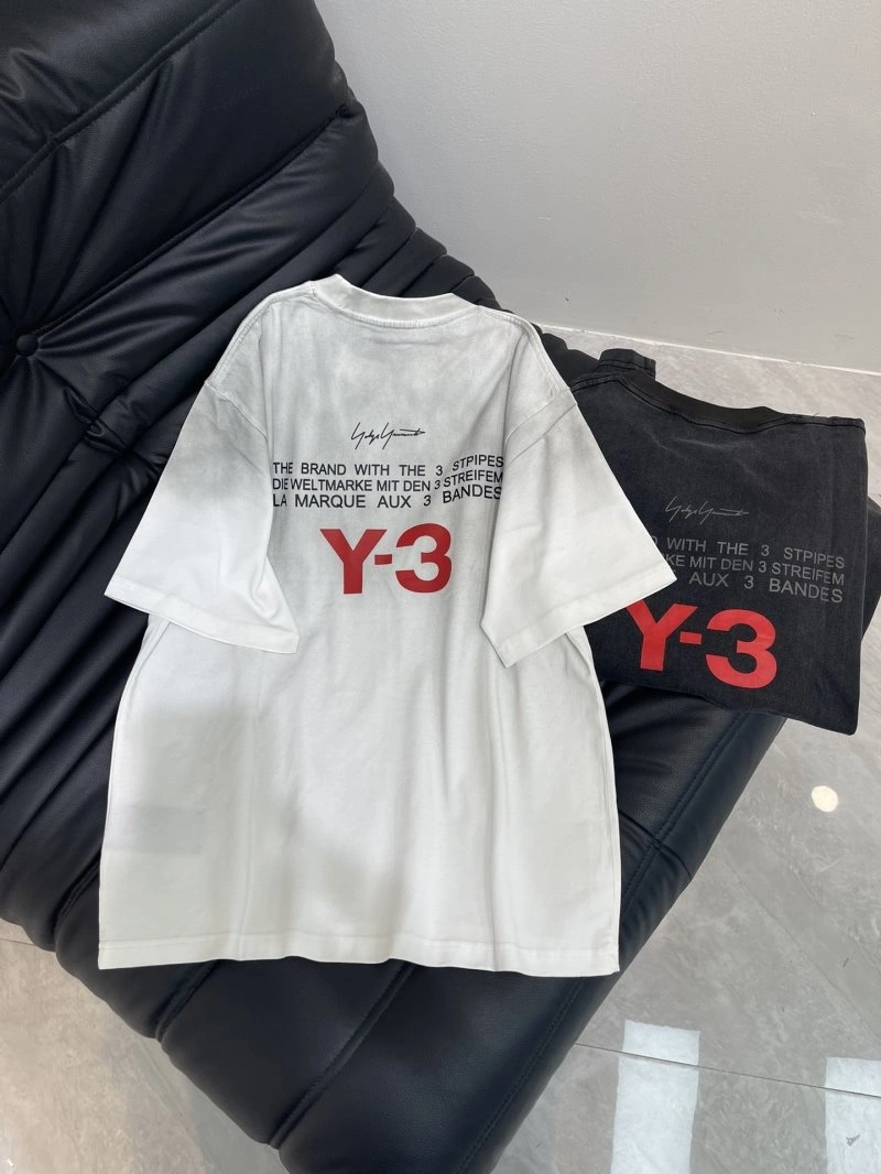 Exact replica Y-3 T-Shirts