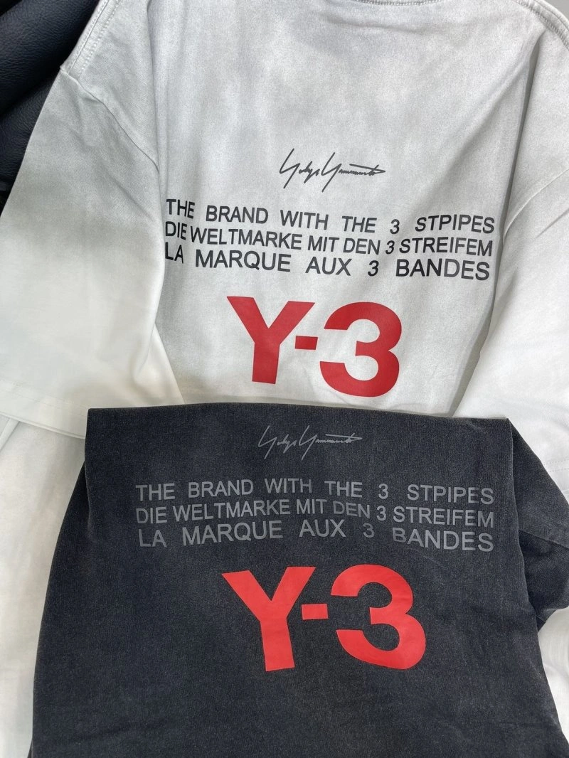 Exact replica Y-3 T-Shirts