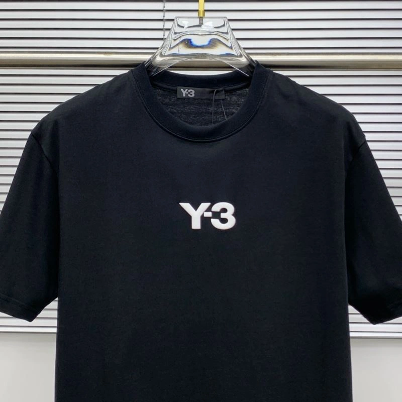Accurate model Y-3 T-Shirts