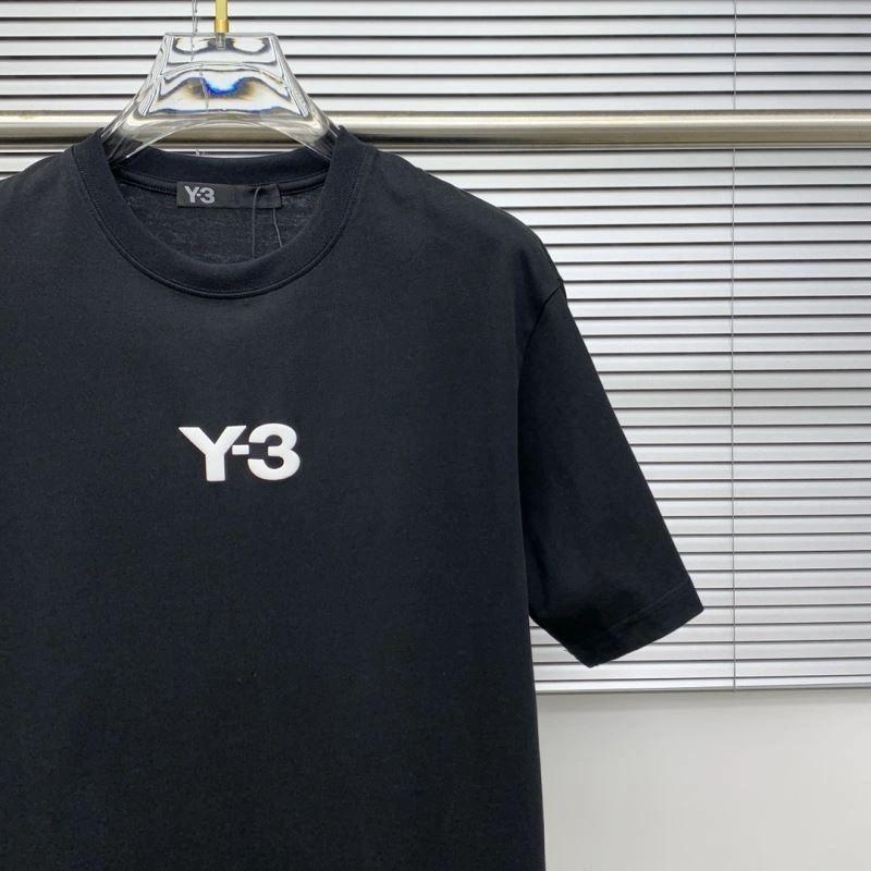 Accurate model Y-3 T-Shirts