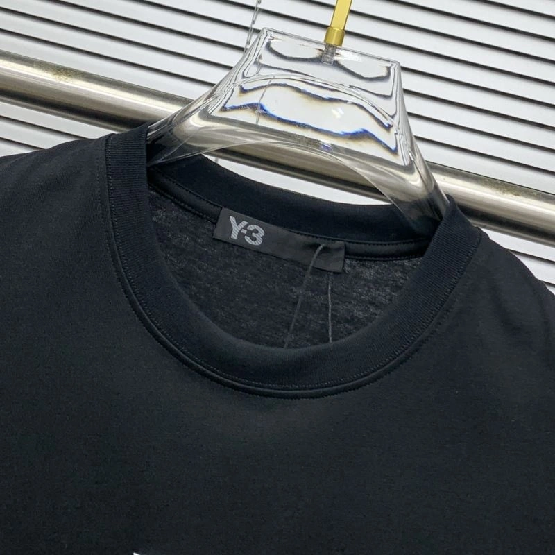 Accurate model Y-3 T-Shirts