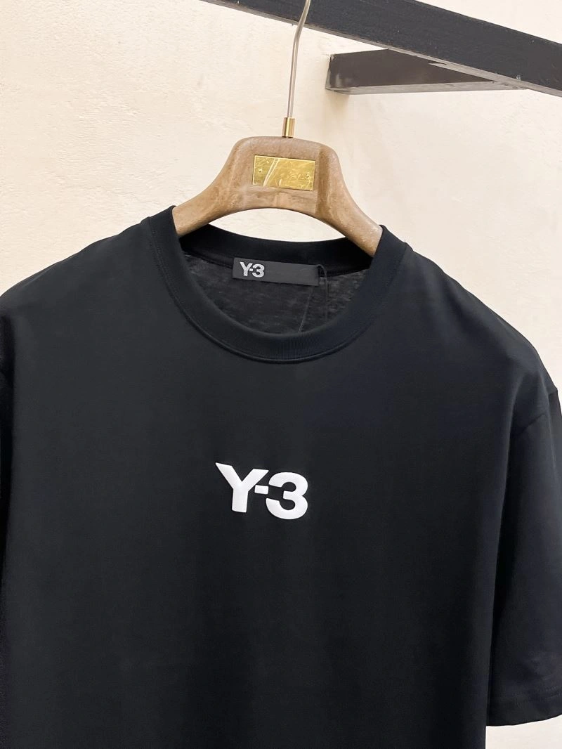 Accurate model Y-3 T-Shirts