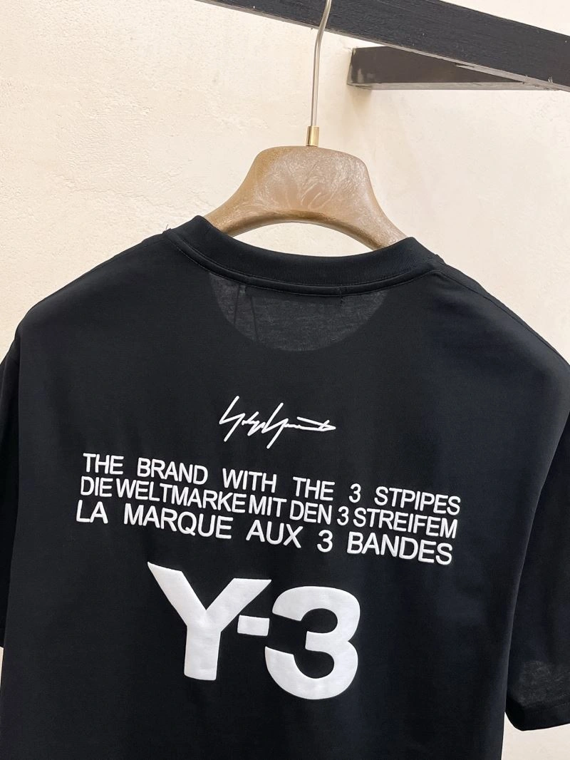 Accurate model Y-3 T-Shirts