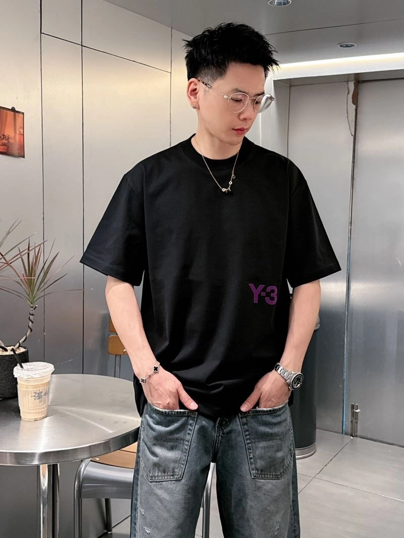 Low-cost Y-3 T-Shirts