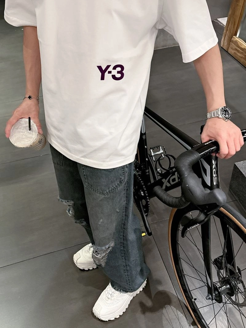 Exact replica Y-3 T-Shirts