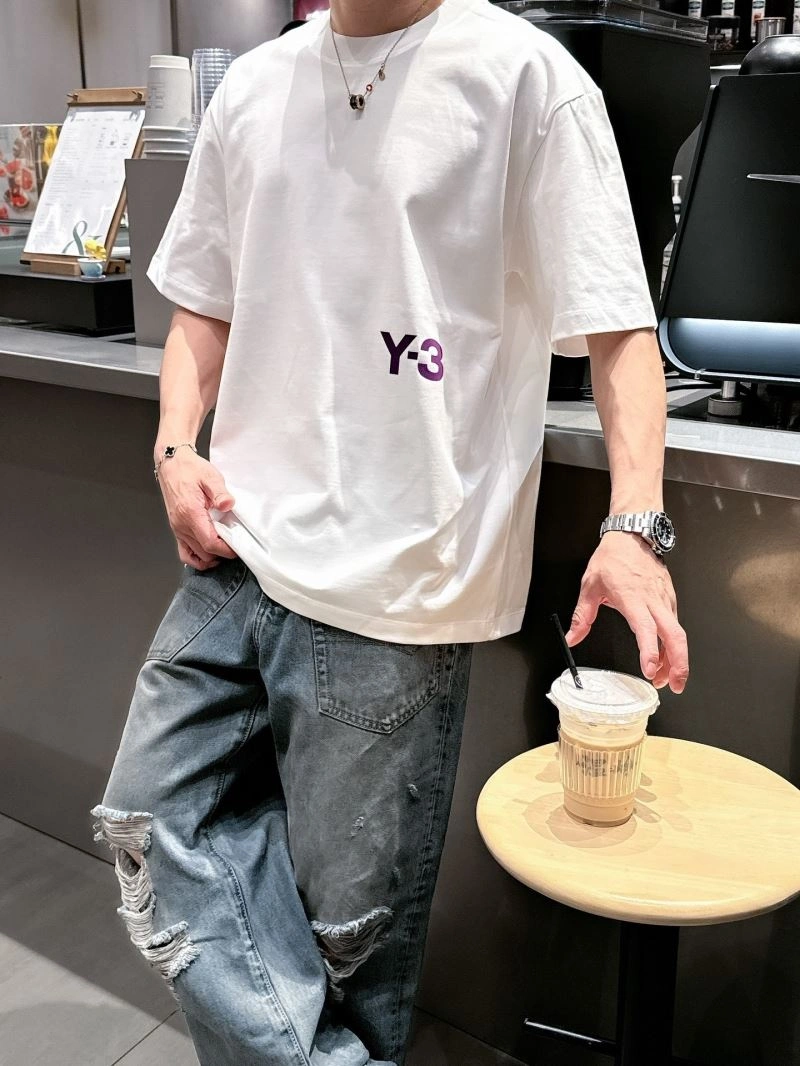 Exact replica Y-3 T-Shirts