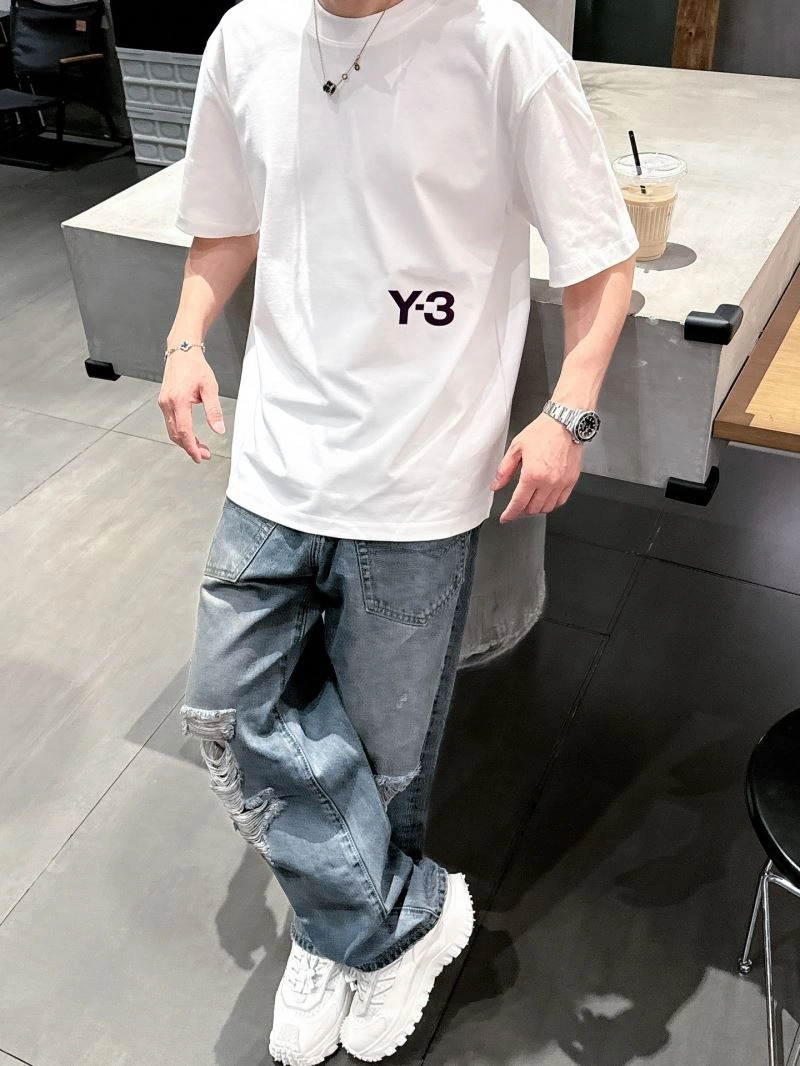 Exact replica Y-3 T-Shirts
