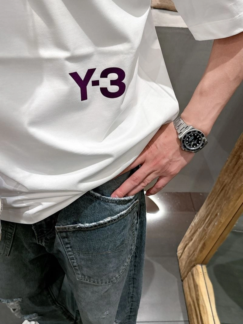 Exact replica Y-3 T-Shirts