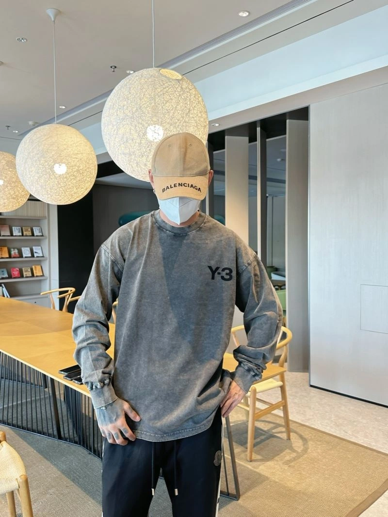 Bargain Y-3 T-Shirts