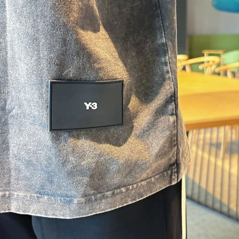 Bargain Y-3 T-Shirts