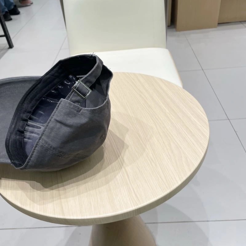 Accurate model YSL Caps
