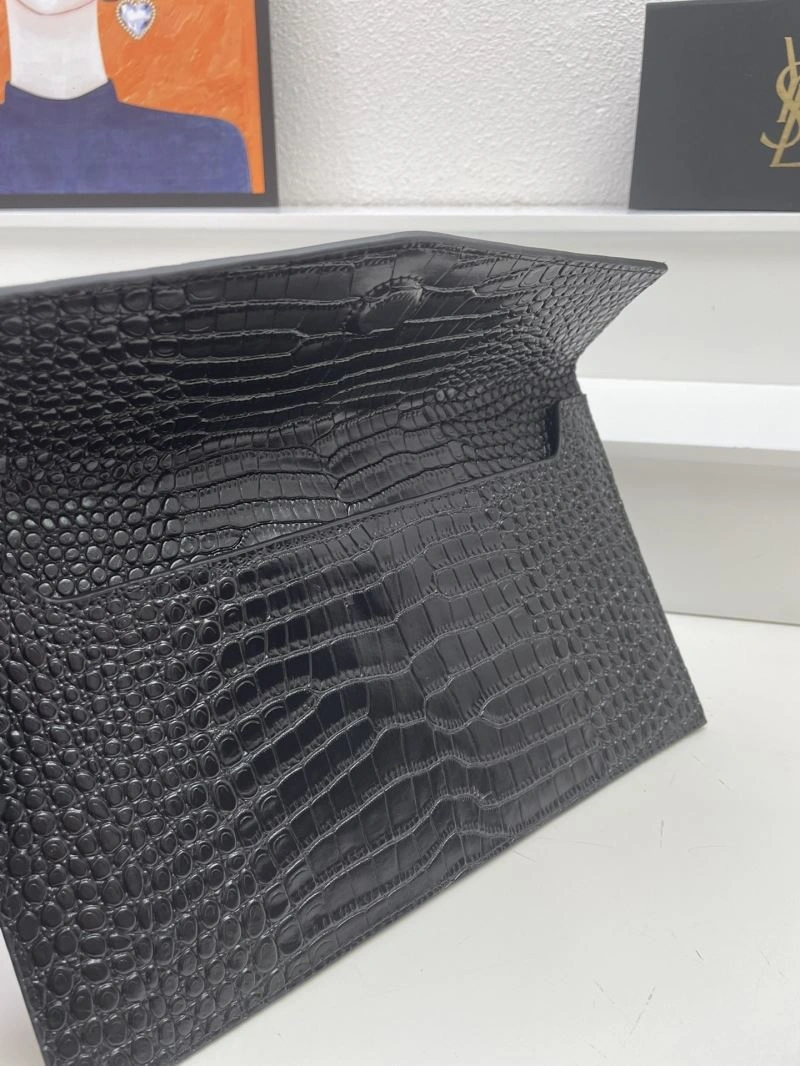 Cut-rate YSL Clutch Bags