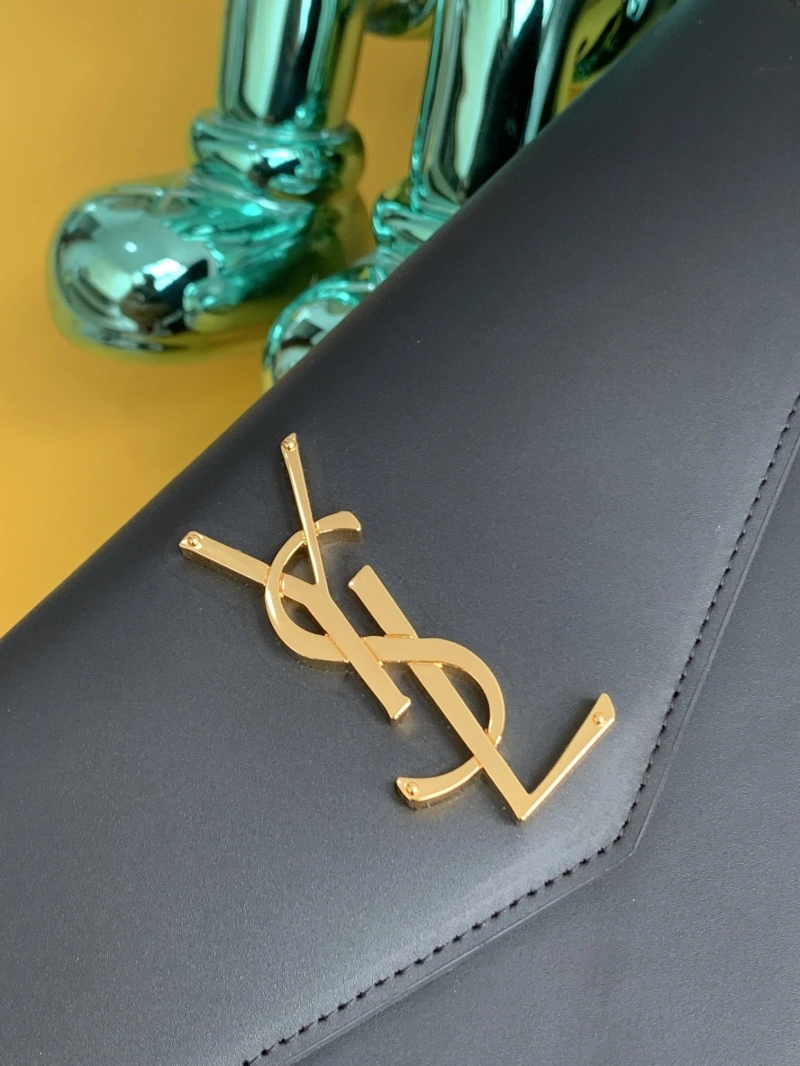 Bargain YSL Clutch Bags