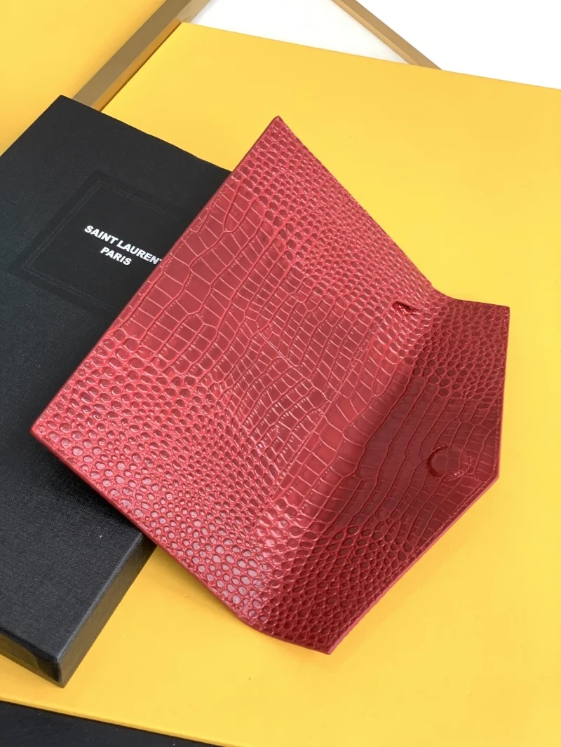 High accuracy YSL Clutch Bags