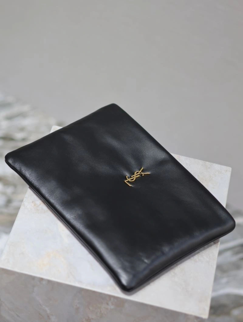 Cut-rate YSL Clutch Bags