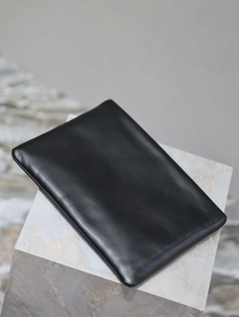 Low-cost YSL Clutch Bags