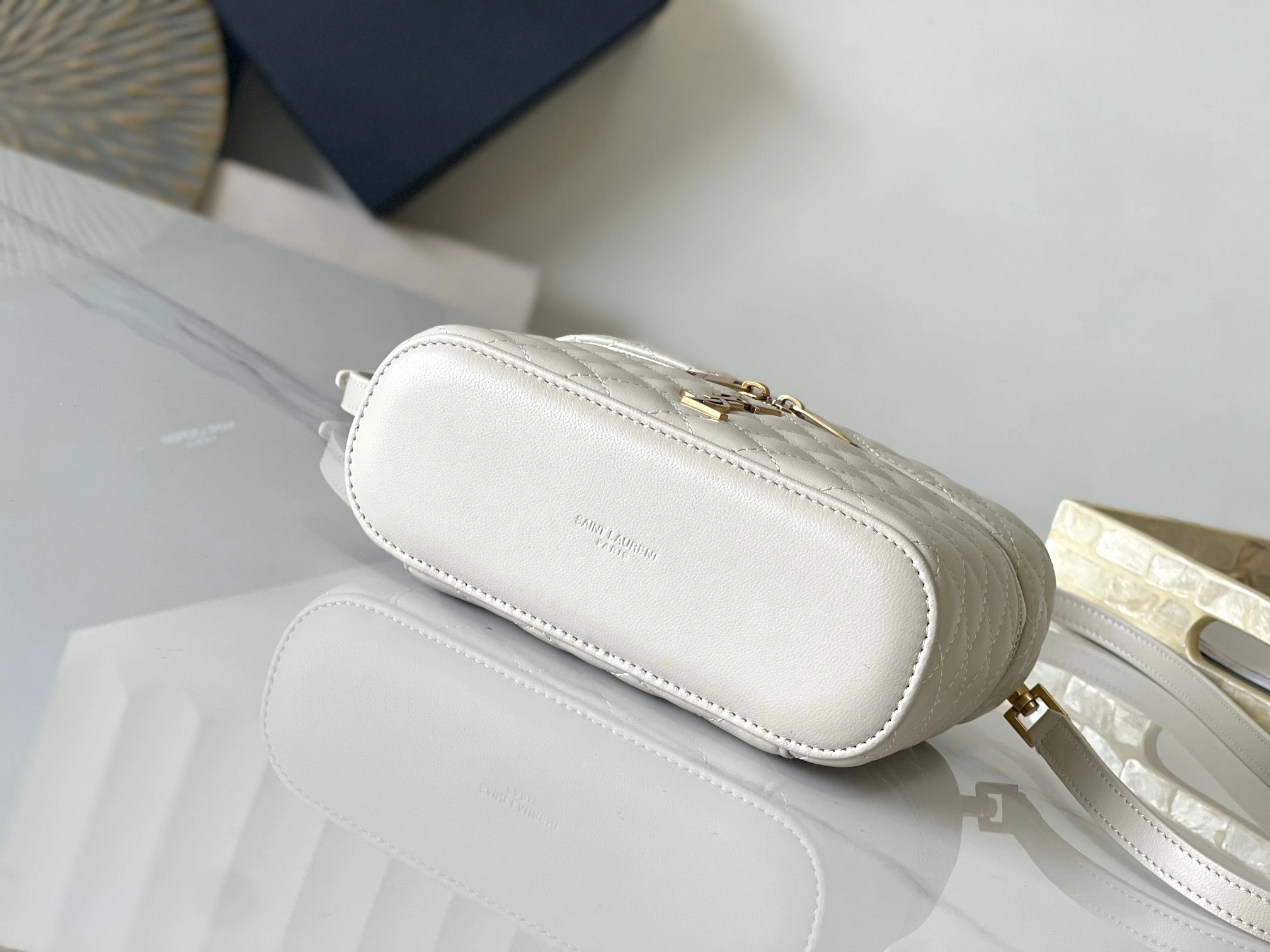 Top mirror YSL Cosmetic Bags
