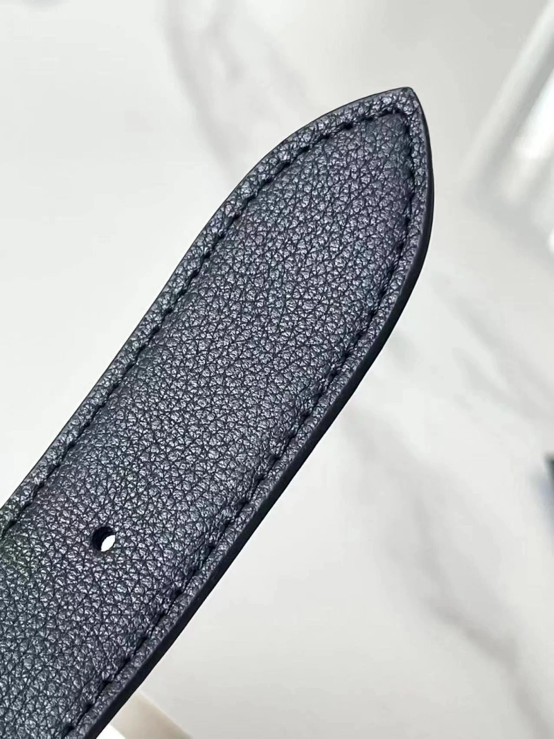 Low-cost YSL Hobo Bags