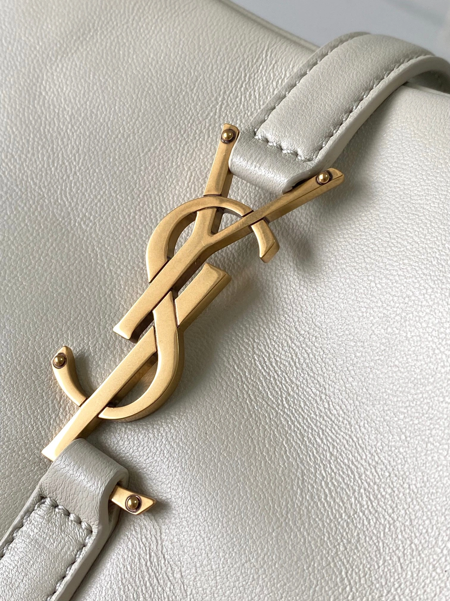 Low-cost YSL Hobo Bags