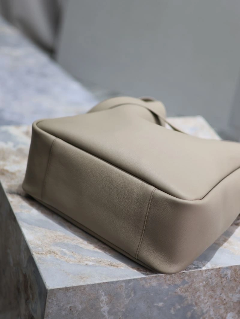 Budget-friendly YSL Le5A7 Bags
