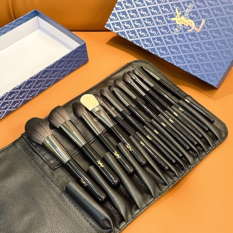 Cut-rate YSL Makeup Brushe