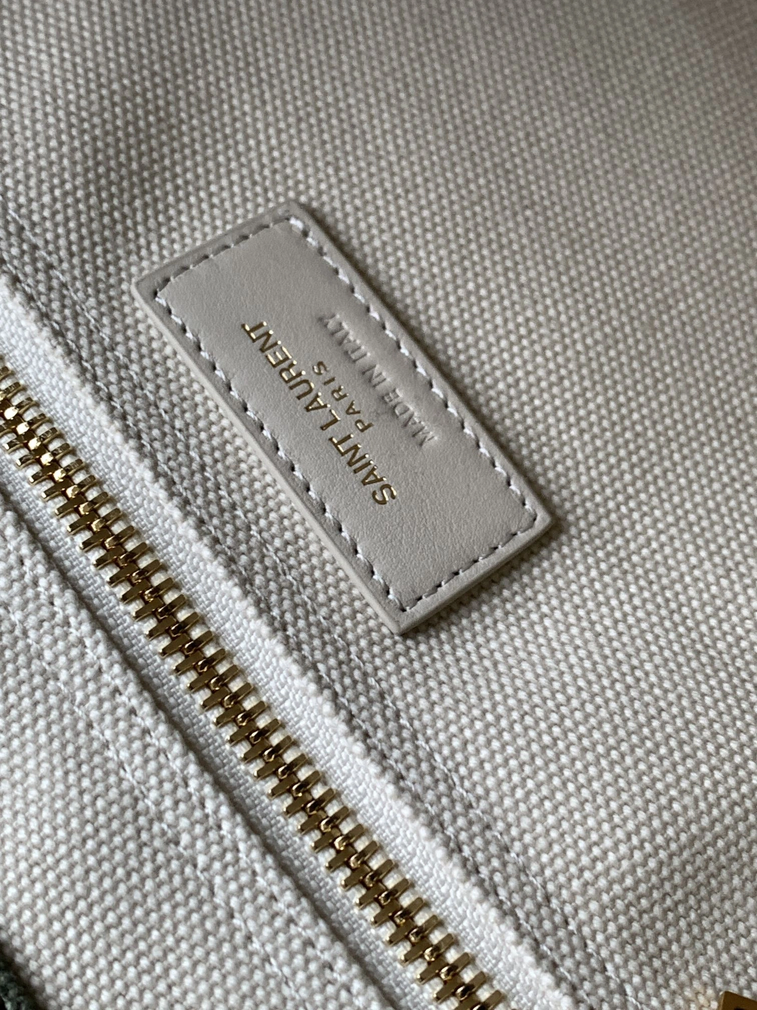 Low-cost YSL Shopping Bags