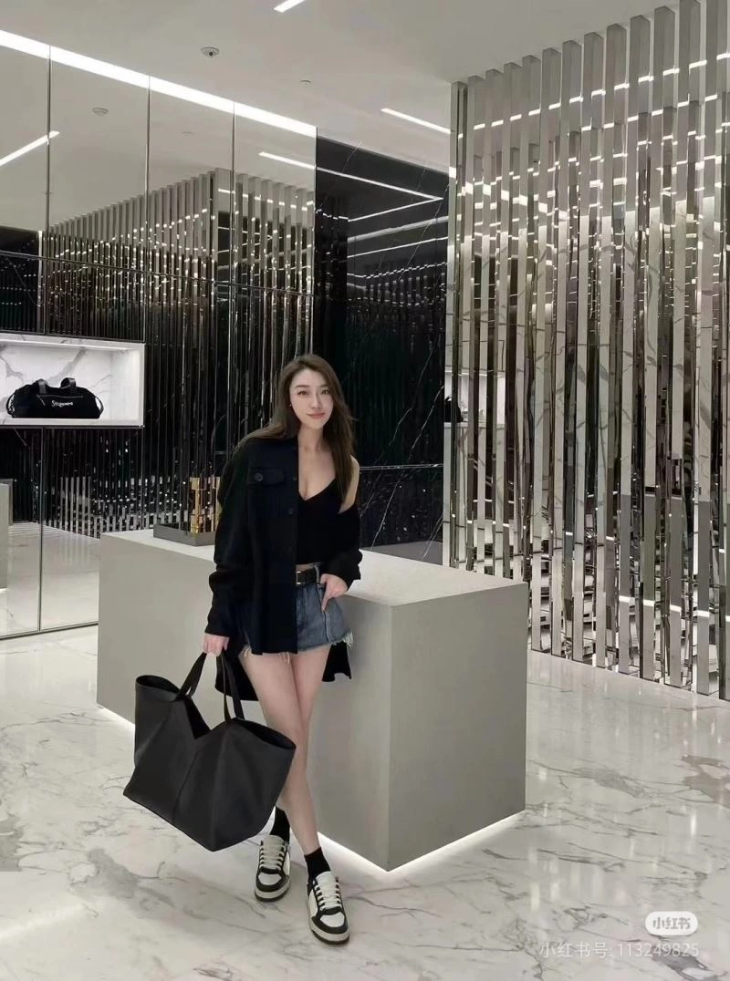 Top mirror YSL Shopping Bags