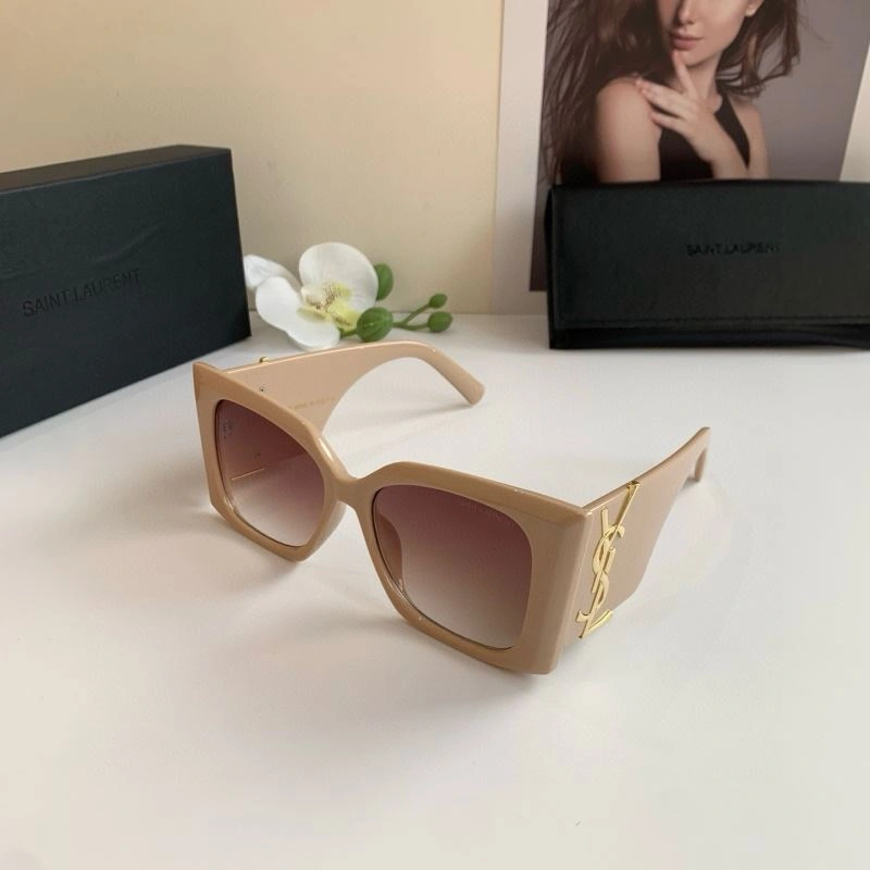 Accurate model YSL Sunglasses